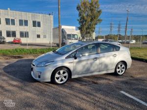 Pelēks Toyota Prius 2011 Viļņa, ar dzinēja tilpumu 1.80 L un nobraukumu 309 tūkst. km par 6500 €, foto 6 vietnē AUTOMOTO.COM.LV