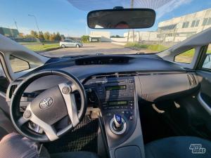 Pelēks Toyota Prius 2011 Viļņa, ar dzinēja tilpumu 1.80 L un nobraukumu 309 tūkst. km par 6500 €, foto 14 vietnē AUTOMOTO.COM.LV