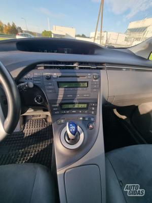 Pelēks Toyota Prius 2011 Viļņa, ar dzinēja tilpumu 1.80 L un nobraukumu 309 tūkst. km par 6500 €, foto 15 vietnē AUTOMOTO.COM.LV