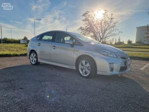 Pelēks Toyota Prius 2011 Viļņa, ar dzinēja tilpumu 1.80 L un nobraukumu 309 tūkst. km par 6500 €, foto 21 vietnē AUTOMOTO.COM.LV