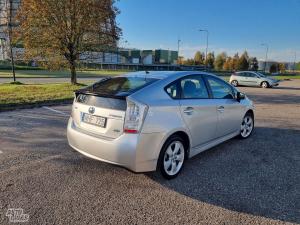 Pelēks Toyota Prius 2011 Viļņa, ar dzinēja tilpumu 1.80 L un nobraukumu 309 tūkst. km par 6500 €, foto 25 vietnē AUTOMOTO.COM.LV