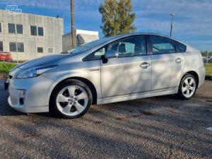 Pelēks Toyota Prius 2011 Viļņa, ar dzinēja tilpumu 1.80 L un nobraukumu 309 tūkst. km par 6500 €, foto 27 vietnē AUTOMOTO.COM.LV