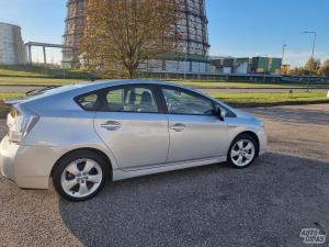 Pelēks Toyota Prius 2011 Viļņa, ar dzinēja tilpumu 1.80 L un nobraukumu 309 tūkst. km par 6500 €, foto 30 vietnē AUTOMOTO.COM.LV
