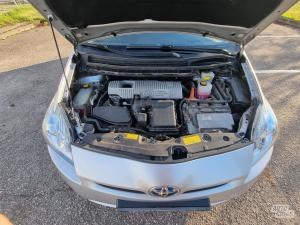 Pelēks Toyota Prius 2011 Viļņa, ar dzinēja tilpumu 1.80 L un nobraukumu 309 tūkst. km par 6500 €, foto 31 vietnē AUTOMOTO.COM.LV