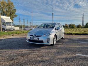 Pelēks Toyota Prius 2011 Viļņa, ar dzinēja tilpumu 1.80 L un nobraukumu 309 tūkst. km par 6500 €, foto 32 vietnē AUTOMOTO.COM.LV