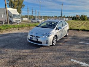 Pelēks Toyota Prius 2011 Viļņa, ar dzinēja tilpumu 1.80 L un nobraukumu 309 tūkst. km par 6500 €, foto 34 vietnē AUTOMOTO.COM.LV
