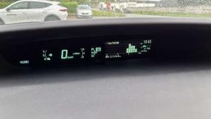 Grey Toyota Prius 2012 in Vilnius, with an engine capacity of 1.80 L and mileage of 276 thousand km for 6500 €, photo 12 on AUTOMOTO.COM.LV