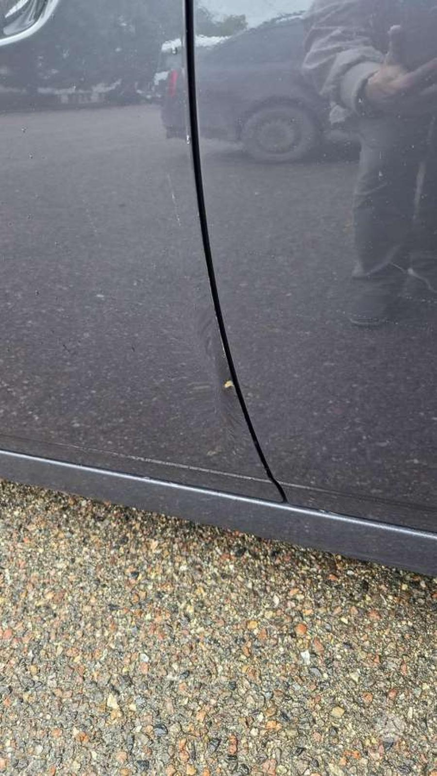 Grey Toyota Prius 2012 in Vilnius, with an engine capacity of 1.80 L and mileage of 276 thousand km for 6500 €, photo 15 on AUTOMOTO.COM.LV