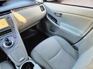 Pelēks Toyota Prius 2012 Viļņa, ar dzinēja tilpumu 1.80 L un nobraukumu 347 tūkst. km par 8300 €, foto 17 vietnē AUTOMOTO.COM.LV