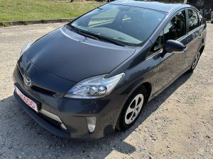 Pelēks Toyota Prius 2012 Kauņa, ar dzinēja tilpumu 1.80 L un nobraukumu 241 tūkst. km par 7550 €, foto  vietnē AUTOMOTO.COM.LV