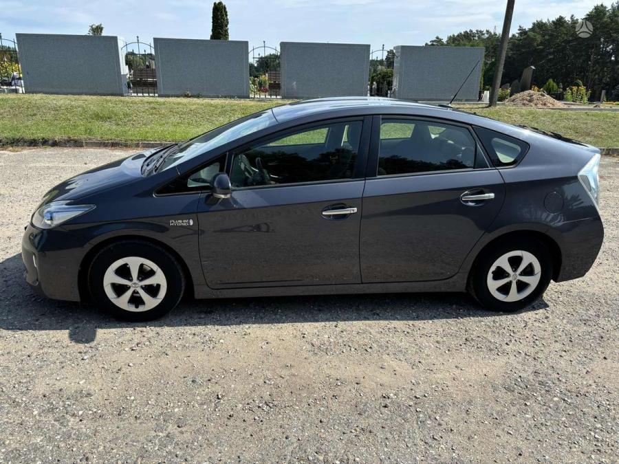 Pelēks Toyota Prius 2012 Kauņa, ar dzinēja tilpumu 1.80 L un nobraukumu 241 tūkst. km par 7550 €, foto 3 vietnē AUTOMOTO.COM.LV