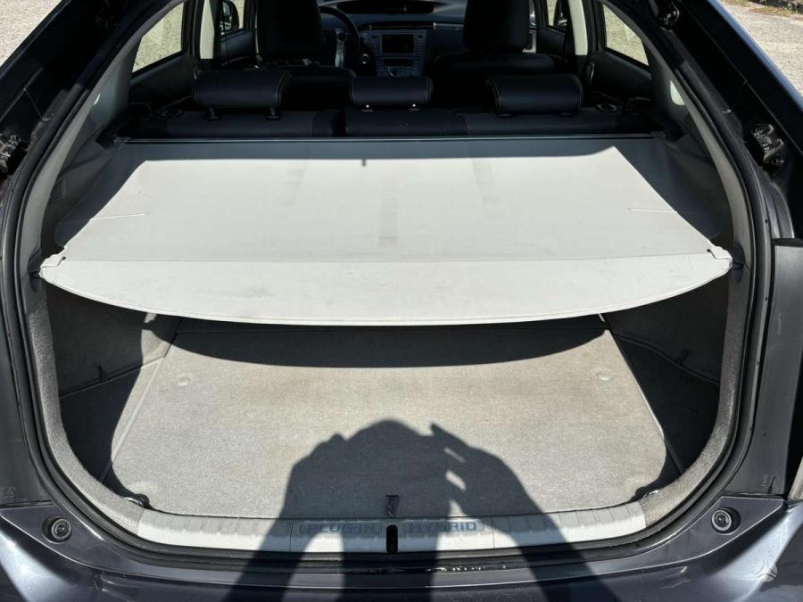 Pelēks Toyota Prius 2012 Kauņa, ar dzinēja tilpumu 1.80 L un nobraukumu 241 tūkst. km par 7550 €, foto 18 vietnē AUTOMOTO.COM.LV