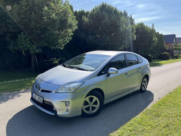 Pelēks Toyota Prius 2012 Kauņa, ar dzinēja tilpumu 1.80 L un nobraukumu 269 tūkst. km par 7800 €, foto 3 vietnē AUTOMOTO.COM.LV