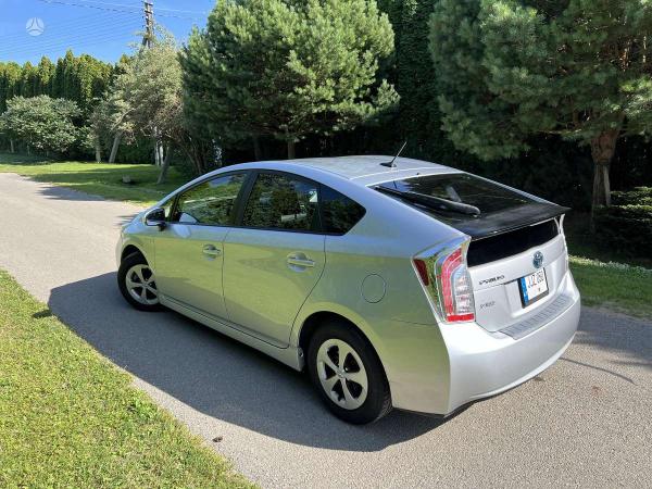 Pelēks Toyota Prius 2012 Kauņa, ar dzinēja tilpumu 1.80 L un nobraukumu 269 tūkst. km par 7800 €, foto 4 vietnē AUTOMOTO.COM.LV