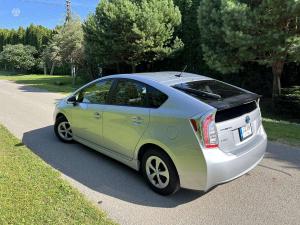 Pelēks Toyota Prius 2012 Kauņa, ar dzinēja tilpumu 1.80 L un nobraukumu 269 tūkst. km par 7800 €, foto 4 vietnē AUTOMOTO.COM.LV