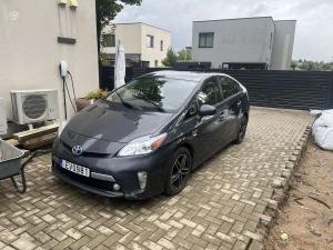 Pelēks Toyota Prius 2012 Kauņa, ar dzinēja tilpumu 1.80 L un nobraukumu 273 tūkst. km par 6600 €, foto  vietnē AUTOMOTO.COM.LV