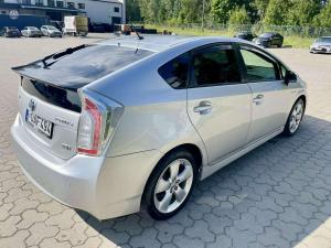 Pelēks Toyota Prius 2012 Viļņa, ar dzinēja tilpumu 1.80 L un nobraukumu 251 tūkst. km par 6500 €, foto 4 vietnē AUTOMOTO.COM.LV
