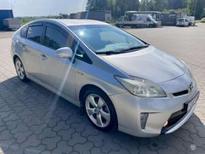Pelēks Toyota Prius 2012 Viļņa, ar dzinēja tilpumu 1.80 L un nobraukumu 251 tūkst. km par 6500 €, foto 5 vietnē AUTOMOTO.COM.LV