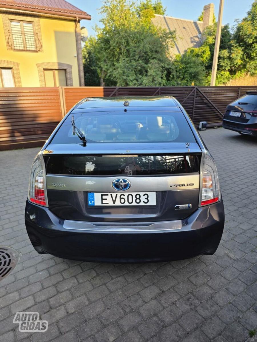 Pelēks Toyota Prius 2012 Trakai, ar dzinēja tilpumu 1.80 L un nobraukumu 347 tūkst. km par 6500 €, foto 5 vietnē AUTOMOTO.COM.LV