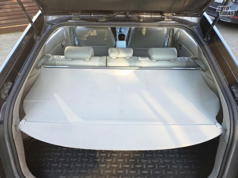 Pelēks Toyota Prius 2012 Trakai, ar dzinēja tilpumu 1.80 L un nobraukumu 347 tūkst. km par 6500 €, foto 8 vietnē AUTOMOTO.COM.LV