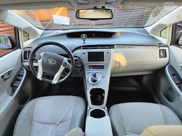 Toyota Prius 2012 Trakai vietnÄ PelÄks Toyota Prius 2012 Trakai, ar dzinÄja tilpumu 1.80 L un nobraukumu 347 tÅ«kst. km par 6500 ā¬, foto 11 vietnÄ AUTOMOTO.COM.LV