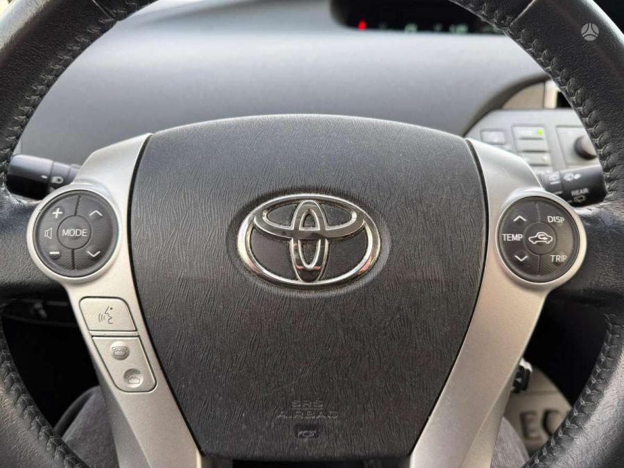 Grey Toyota Prius 2013 in Vilnius, with an engine capacity of 1.80 L and mileage of 351 thousand km for 7999 €, photo 30 on AUTOMOTO.COM.LV