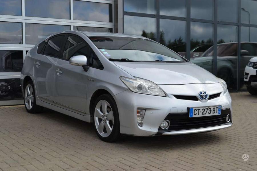 Pelēks Toyota Prius 2013 Viļņa, ar dzinēja tilpumu 1.80 L un nobraukumu 272 tūkst. km par 8500 €, foto 6 vietnē AUTOMOTO.COM.LV