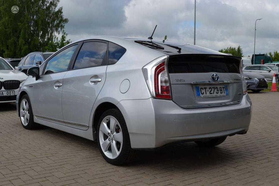 Pelēks Toyota Prius 2013 Viļņa, ar dzinēja tilpumu 1.80 L un nobraukumu 272 tūkst. km par 8500 €, foto 9 vietnē AUTOMOTO.COM.LV