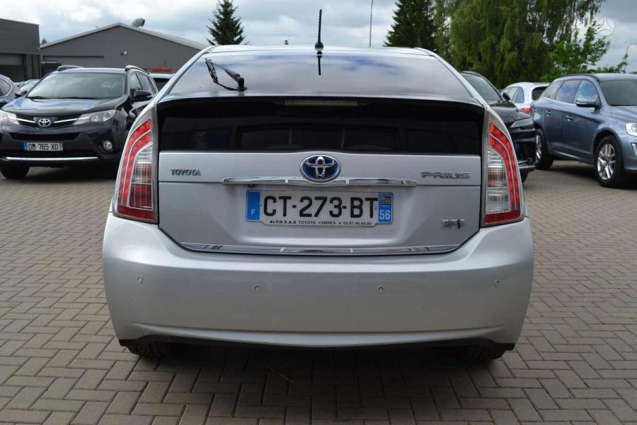 Pelēks Toyota Prius 2013 Viļņa, ar dzinēja tilpumu 1.80 L un nobraukumu 272 tūkst. km par 8500 €, foto 10 vietnē AUTOMOTO.COM.LV