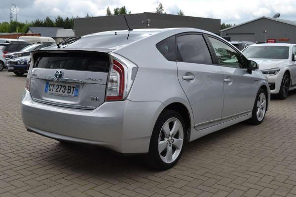 Pelēks Toyota Prius 2013 Viļņa, ar dzinēja tilpumu 1.80 L un nobraukumu 272 tūkst. km par 8500 €, foto 10 vietnē AUTOMOTO.COM.LV