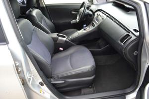 Pelēks Toyota Prius 2013 Viļņa, ar dzinēja tilpumu 1.80 L un nobraukumu 272 tūkst. km par 8500 €, foto 17 vietnē AUTOMOTO.COM.LV