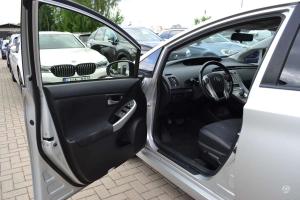 Pelēks Toyota Prius 2013 Viļņa, ar dzinēja tilpumu 1.80 L un nobraukumu 272 tūkst. km par 8500 €, foto 30 vietnē AUTOMOTO.COM.LV