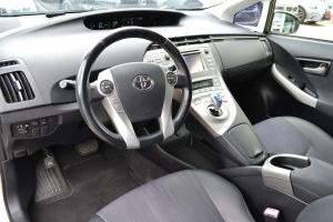 Pelēks Toyota Prius 2013 Viļņa, ar dzinēja tilpumu 1.80 L un nobraukumu 272 tūkst. km par 8500 €, foto 32 vietnē AUTOMOTO.COM.LV