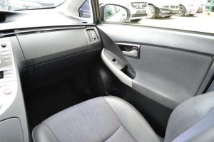 Pelēks Toyota Prius 2013 Viļņa, ar dzinēja tilpumu 1.80 L un nobraukumu 272 tūkst. km par 8500 €, foto 37 vietnē AUTOMOTO.COM.LV
