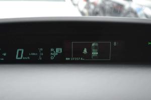 Pelēks Toyota Prius 2013 Viļņa, ar dzinēja tilpumu 1.80 L un nobraukumu 272 tūkst. km par 8500 €, foto 39 vietnē AUTOMOTO.COM.LV