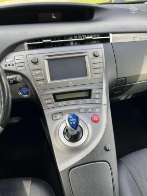 Серый Тойота Приус 2013 в Алитус, объемом двигателя 1.80 л и пробегом 253 тыс. км за 8200 €, фото 10 на AUTOMOTO.COM.LV