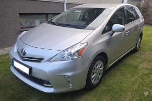 Pelēks Toyota Prius 2013 Kauņa, ar dzinēja tilpumu 1.80 L un nobraukumu 166 tūkst. km par 9600 €, foto  vietnē AUTOMOTO.COM.LV