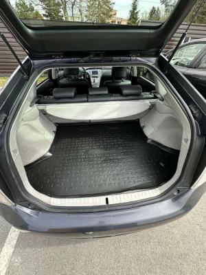 Grey Toyota Prius 2013 in Klaipeda, with an engine capacity of 1.80 L and mileage of 261 thousand km for 6900 €, photo 4 on AUTOMOTO.COM.LV