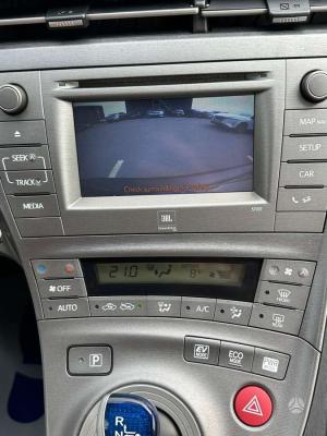 Grey Toyota Prius 2013 in Klaipeda, with an engine capacity of 1.80 L and mileage of 261 thousand km for 6900 €, photo 7 on AUTOMOTO.COM.LV