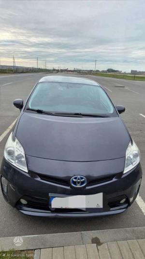 Grey Toyota Prius 2013 in Klaipeda, with an engine capacity of 1.80 L and mileage of 261 thousand km for 6900 €, photo 13 on AUTOMOTO.COM.LV