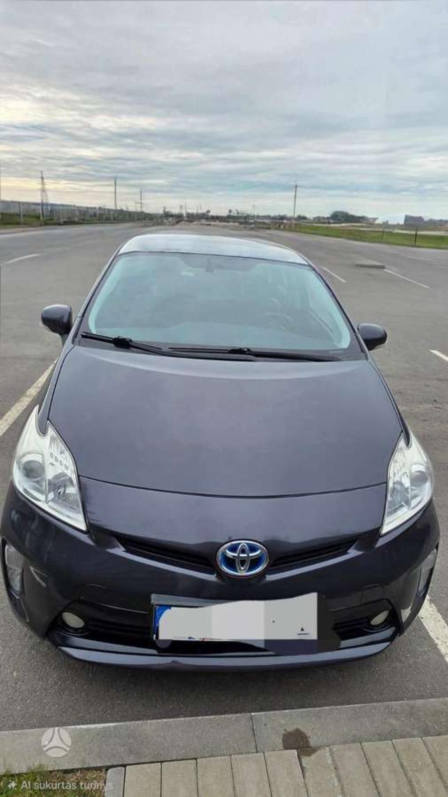 Grey Toyota Prius 2013 in Klaipeda, with an engine capacity of 1.80 L and mileage of 261 thousand km for 6900 €, photo 13 on AUTOMOTO.COM.LV
