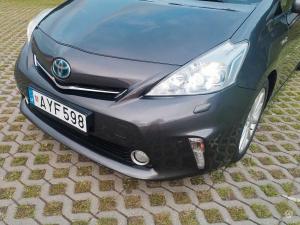 Pelēks Toyota Prius 2013 Kauņa, ar dzinēja tilpumu 1.80 L un nobraukumu 320 tūkst. km par 10000 €, foto 3 vietnē AUTOMOTO.COM.LV