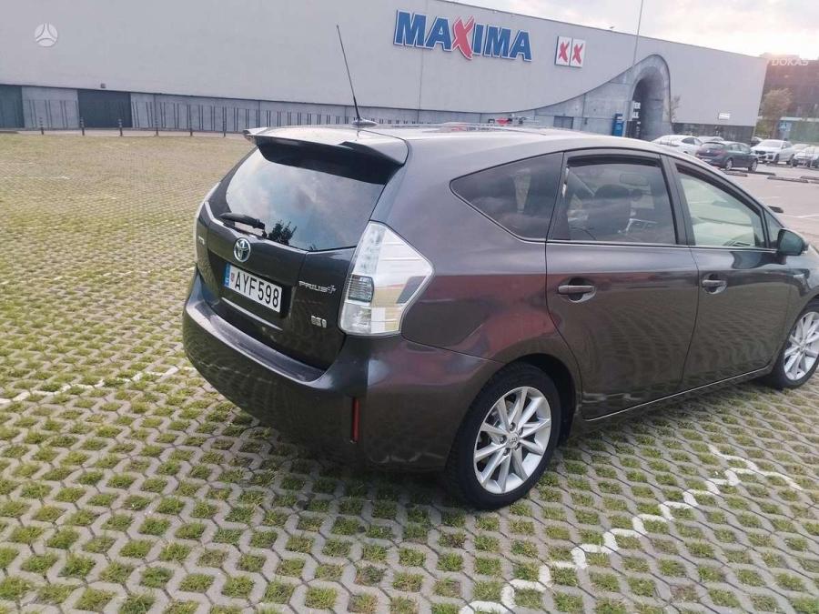 Pelēks Toyota Prius 2013 Kauņa, ar dzinēja tilpumu 1.80 L un nobraukumu 320 tūkst. km par 10000 €, foto 6 vietnē AUTOMOTO.COM.LV