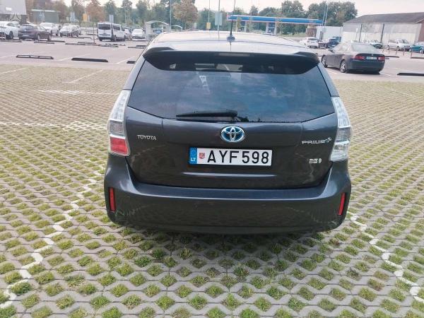 Тойота Приус 2013 в Каунас на AUTOMOTO.COM.LV Серый Тойота Приус 2013 в Каунас, объемом двигателя 1.80 л и пробегом 320 тыс. км за 10000 €, фото 7 на AUTOMOTO.COM.LV