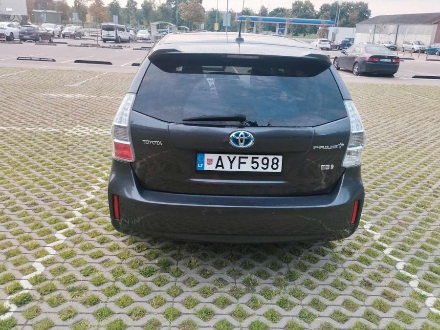 Pelēks Toyota Prius 2013 Kauņa, ar dzinēja tilpumu 1.80 L un nobraukumu 320 tūkst. km par 10000 €, foto 7 vietnē AUTOMOTO.COM.LV
