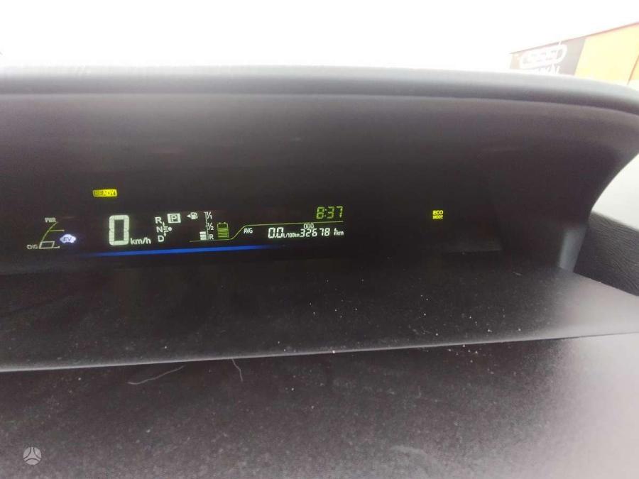 Pelēks Toyota Prius 2013 Kauņa, ar dzinēja tilpumu 1.80 L un nobraukumu 320 tūkst. km par 10000 €, foto 12 vietnē AUTOMOTO.COM.LV