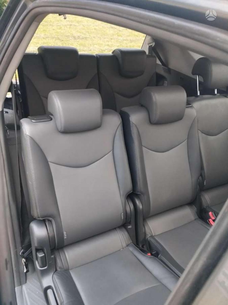 Pelēks Toyota Prius 2013 Kauņa, ar dzinēja tilpumu 1.80 L un nobraukumu 320 tūkst. km par 10000 €, foto 13 vietnē AUTOMOTO.COM.LV