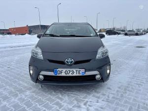 Grey Toyota Prius 2014 in Taurage, with an engine capacity of 1.80 L and mileage of 265 thousand km for 7500 €, photo 2 on AUTOMOTO.COM.LV