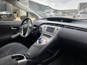 Pelēks Toyota Prius 2014 Tauragė, ar dzinēja tilpumu 1.80 L un nobraukumu 360 tūkst. km par 4800 €, foto 10 vietnē AUTOMOTO.COM.LV
