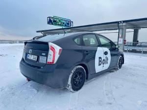 Grey Toyota Prius 2015 in Vilnius, with an engine capacity of 1.80 L and mileage of 268 thousand km for 8300 €, photo 2 on AUTOMOTO.COM.LV
